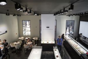 Interior track | ERCO