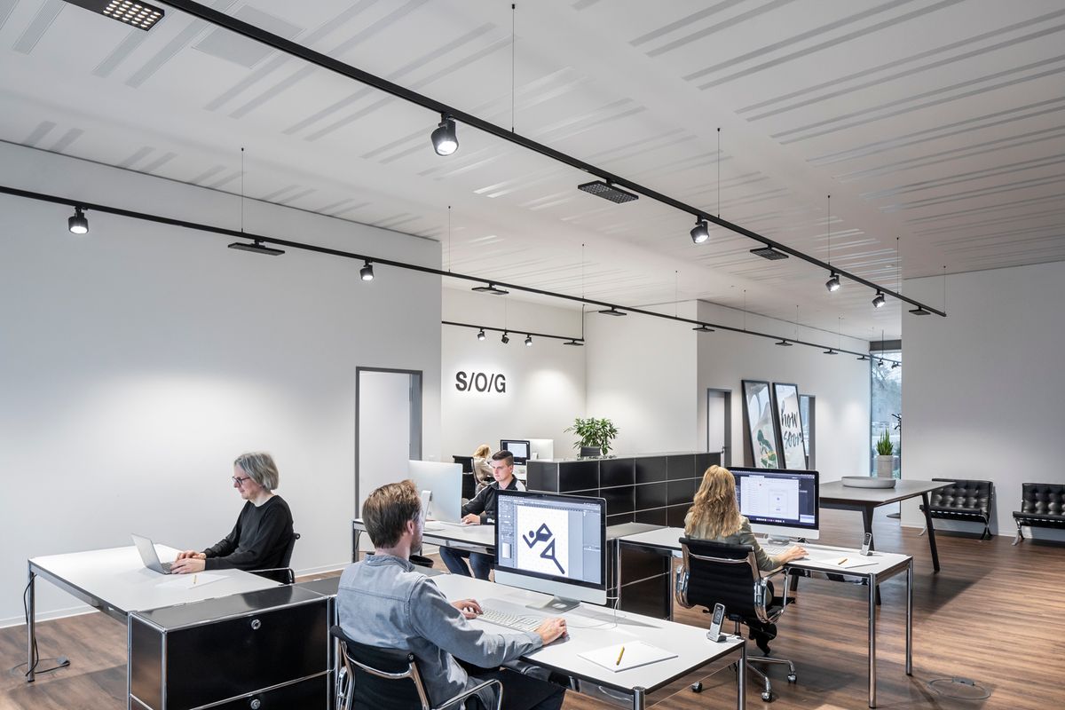 Interior track | ERCO