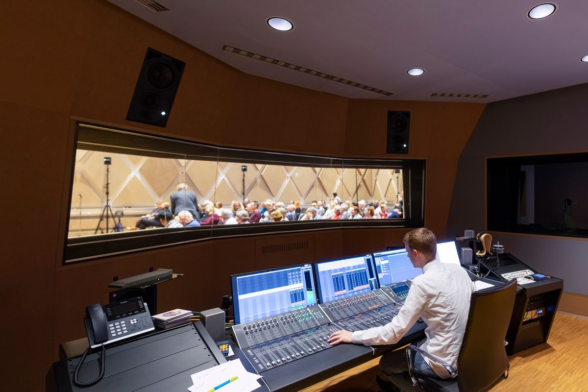 Atrium double focus - Recessed luminaires - Indoor | ERCO