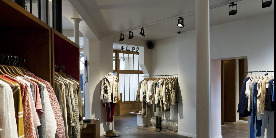 LED light: Boutique in Paris - Shop - Projects