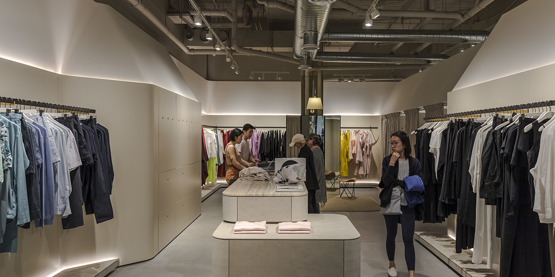 LED light: Light from ERCO in the Jac + Jack store in Melbourne