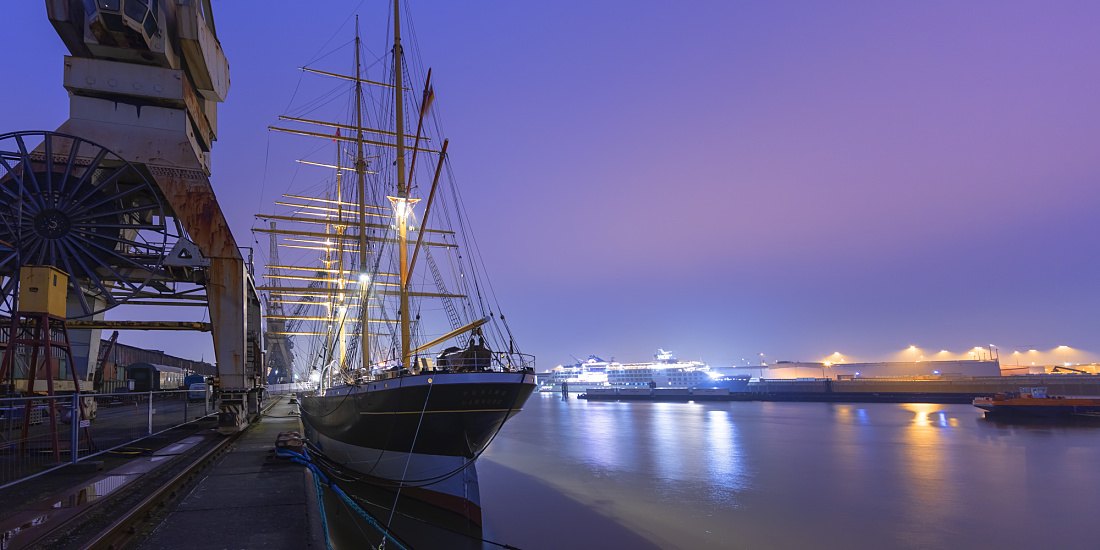 LED light: LED light from ERCO for the 'Peking' sailing ship