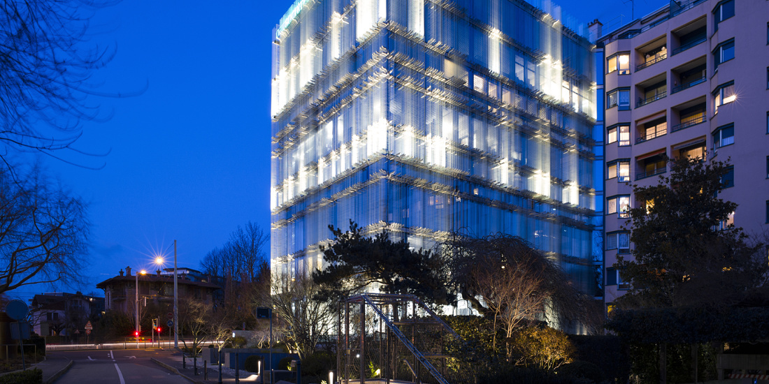 LED light: SPG Headquarters Genf - Work - Projects