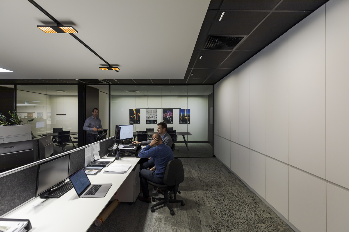 Track and singlets | ERCO