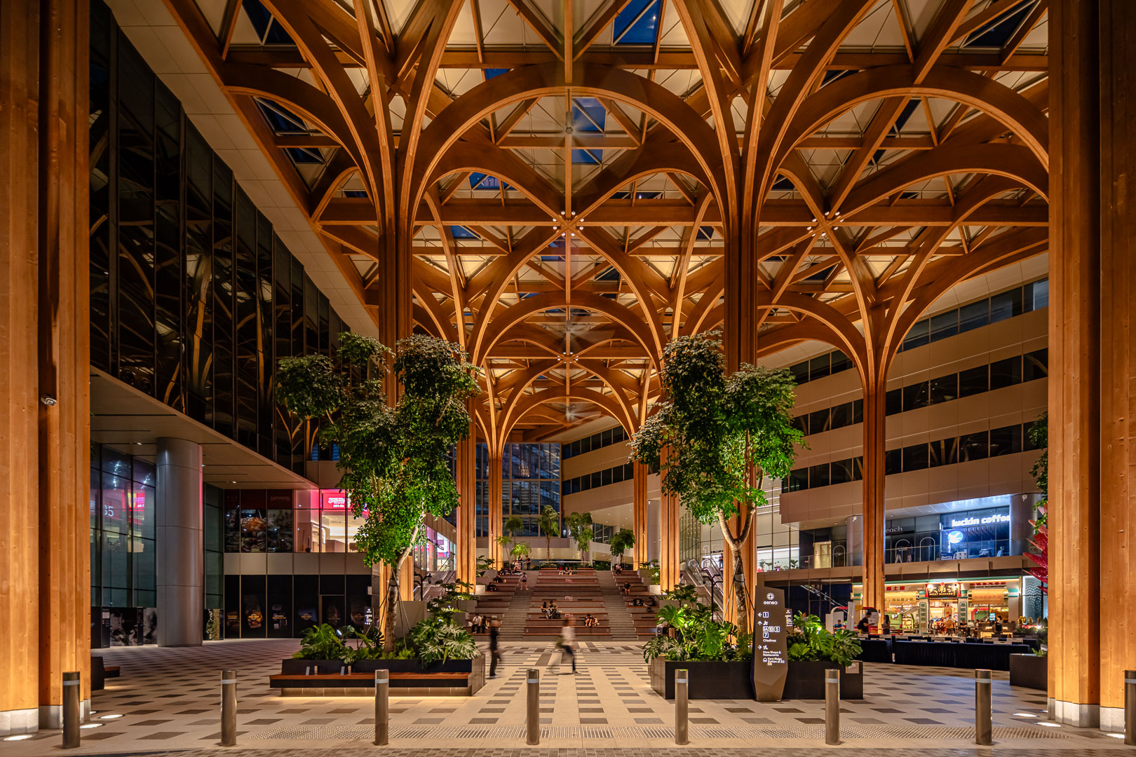 ERCO Singapore - Case Study: High-Ceiling Illumination at Geneo ...